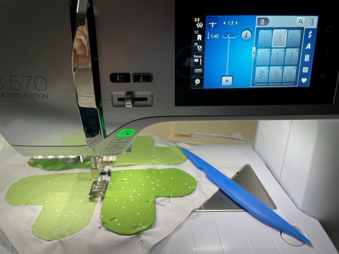 Appliqué – OccasionalPiece–Quilt!